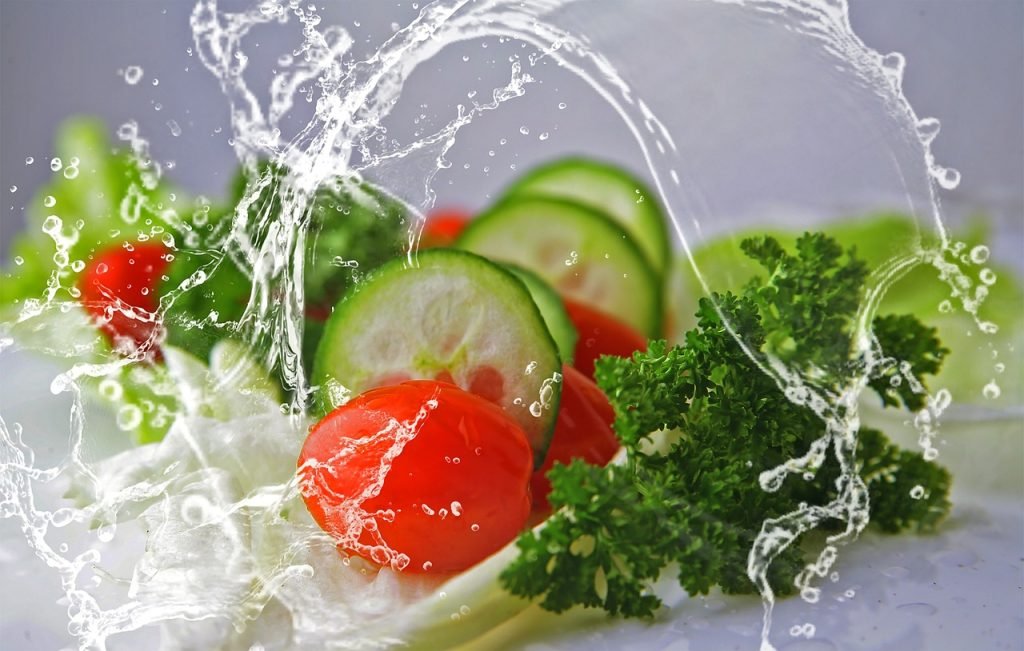 How to Safely Store Food and Reduce Waste